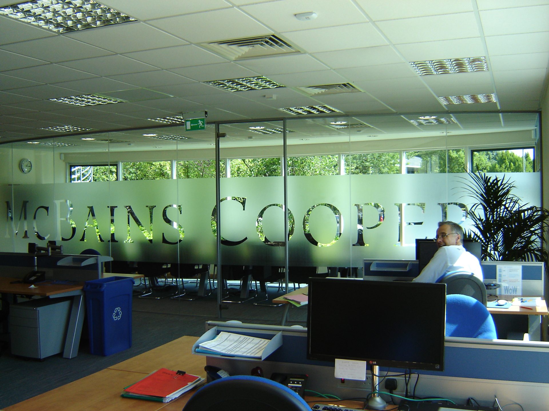 Window Signs | Kingdom Signs